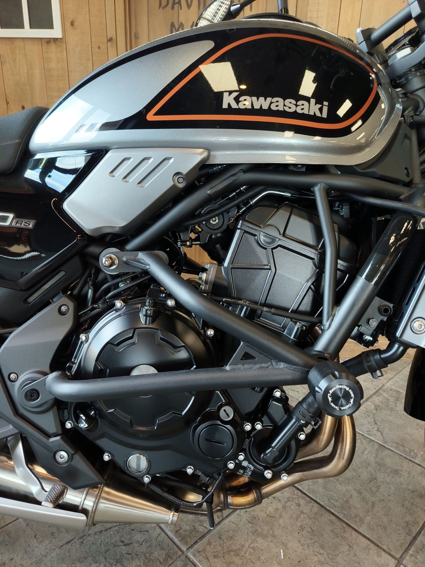 2022 Kawasaki Z650RS Metallic Moondust Gray / Ebony