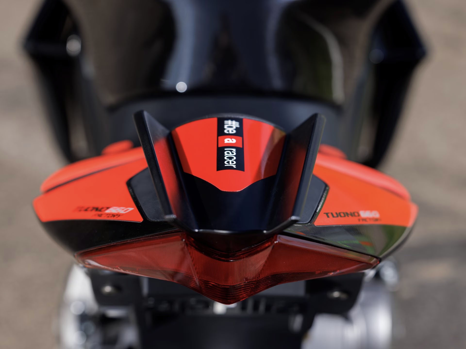 Compare Models | 2026 Aprilia Tuono 660 Factory and 2026 Aprilia Tuono ...