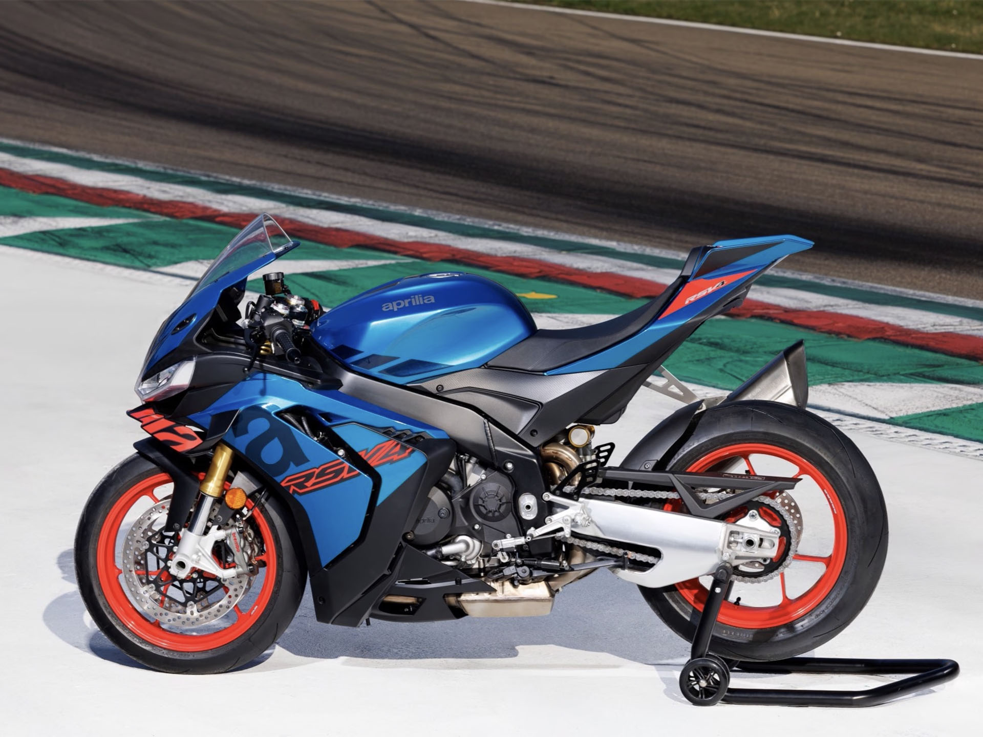 New 2026 Aprilia RSV4 1100, Melbourne FL | Specs, Price, Photos | Stingray Blue APR000154