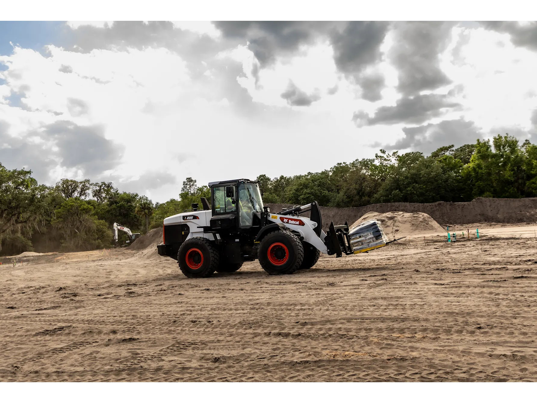 New 2025 Bobcat L235, Cedar Bluff VA | Specs, Price, Photos | White