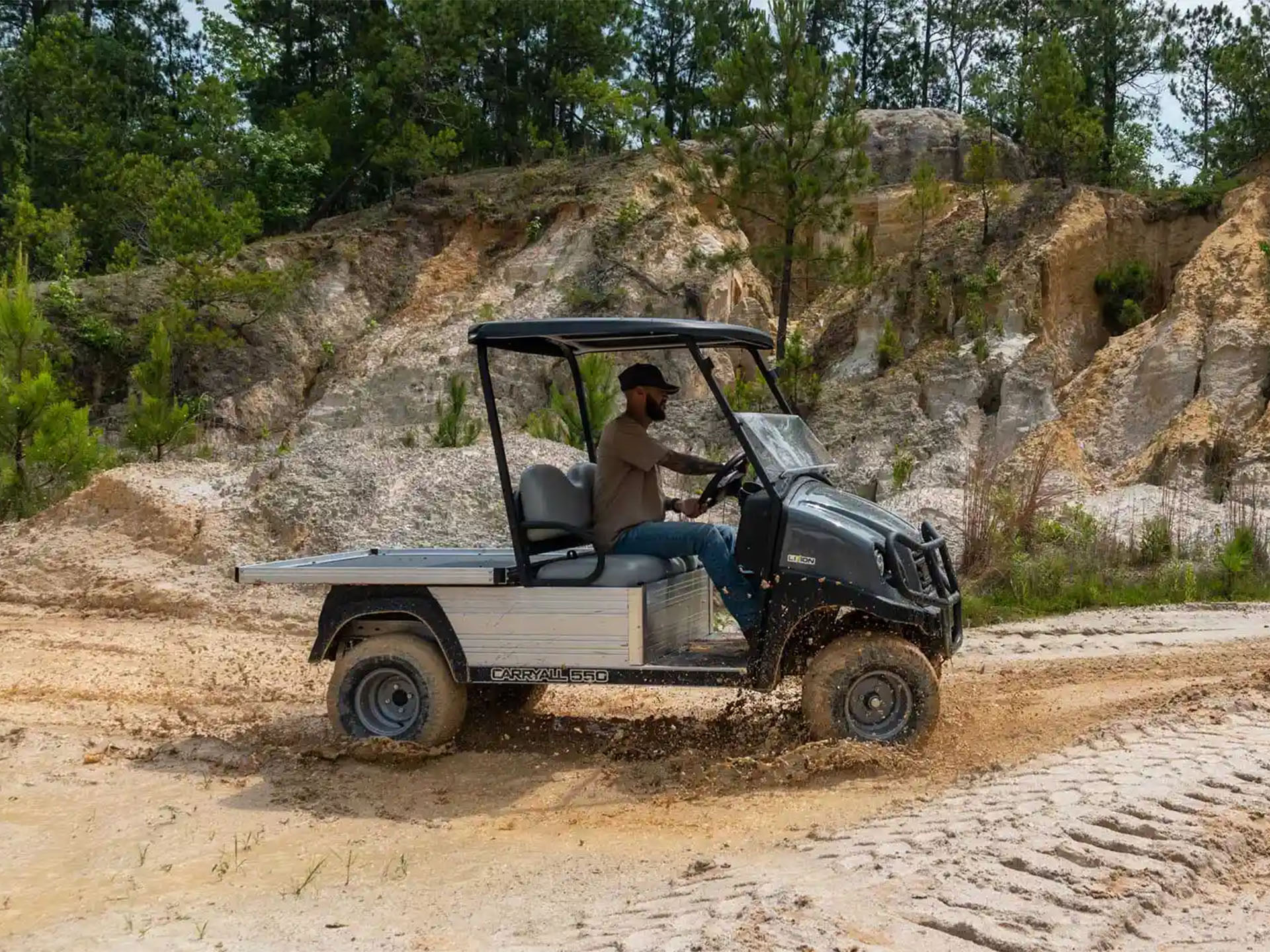 New 2025 Club Car Carryall 550 Electric Li-Ion | Utility Vehicles in ...