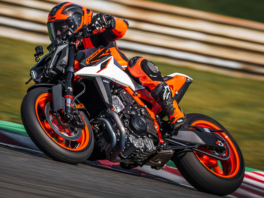 New 2026 KTM 990 Duke R, Bend OR | Specs, Price, Photos | Black