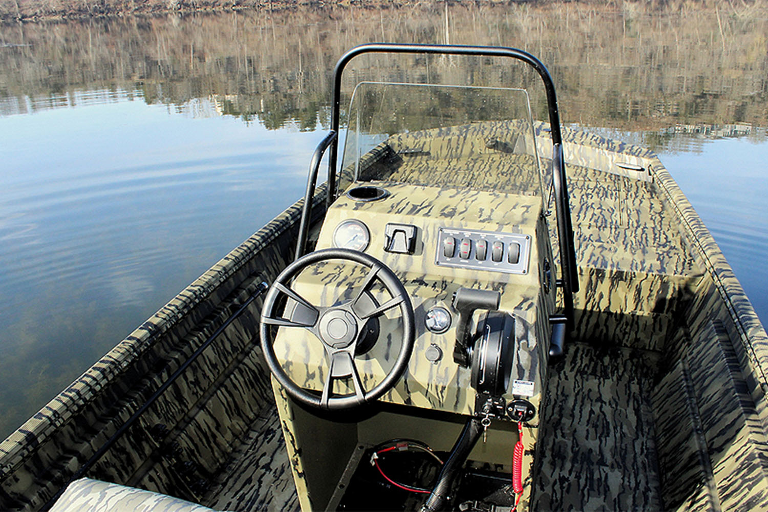 Compare Models: 2026 Lowe Roughneck 2070 Center Console vs 2026 Lowe ...