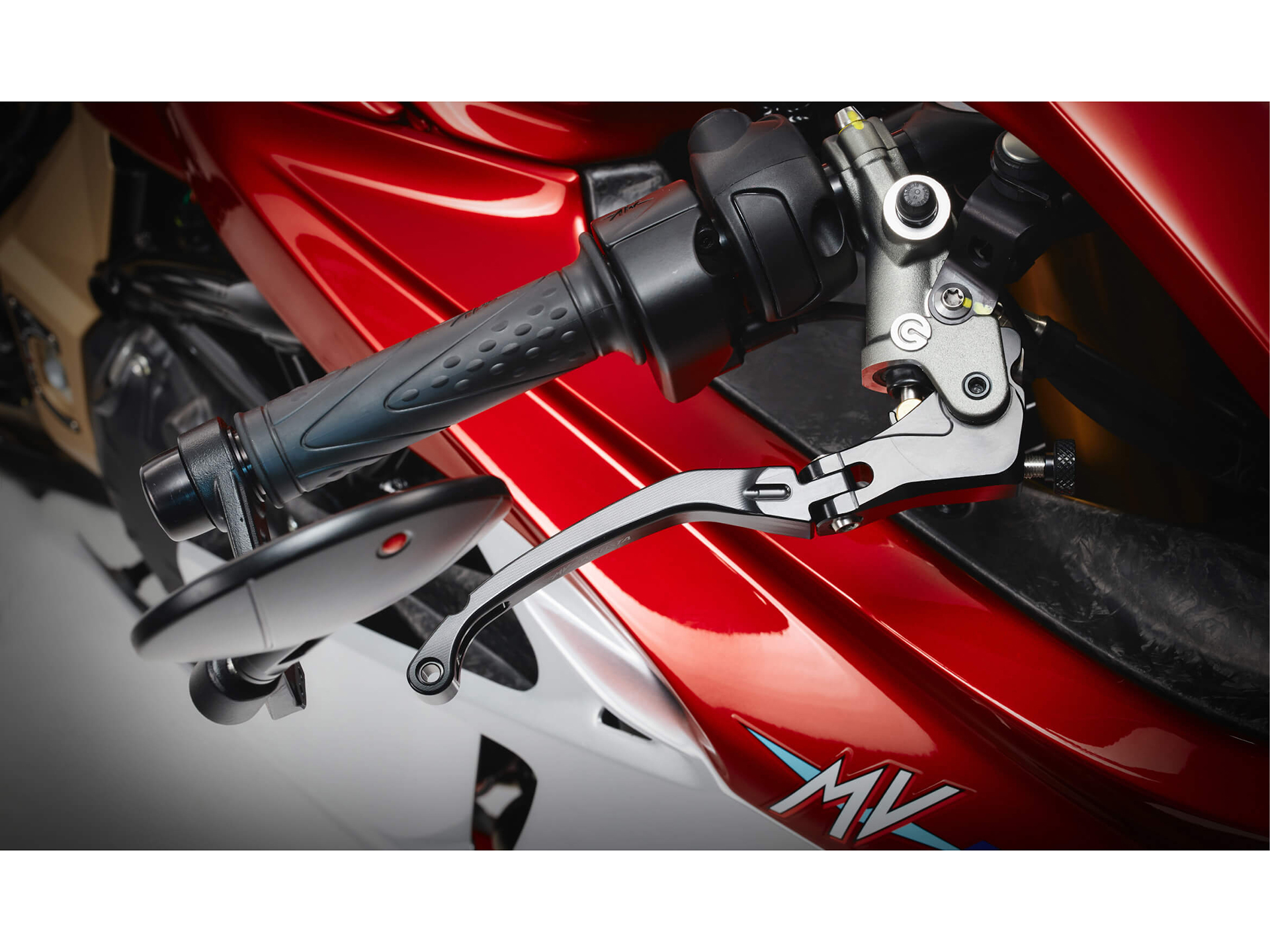 New 2025 MV Agusta Superveloce 1000 Serie Oro, Santa Monica CA | Specs ...