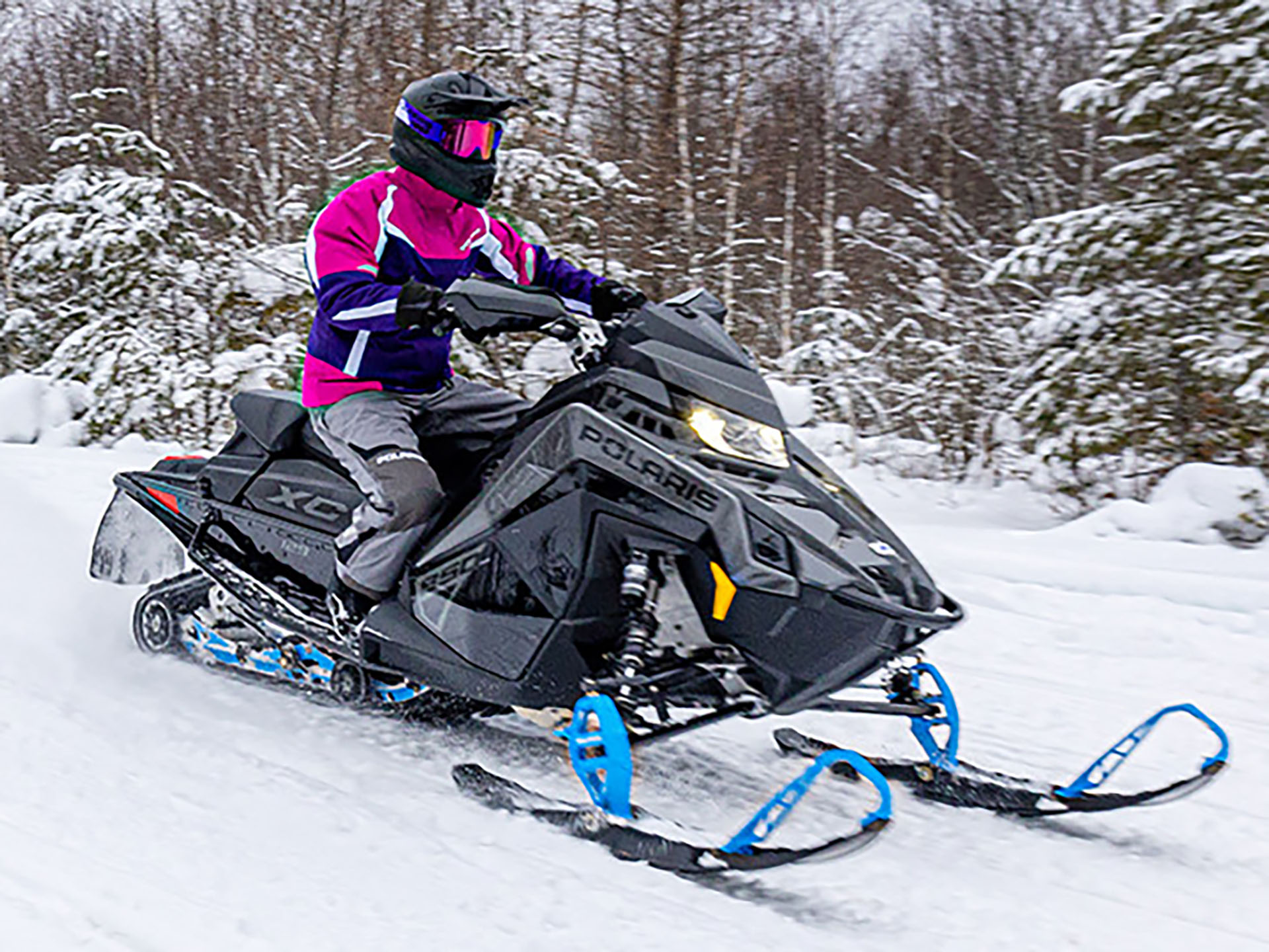 New 2024 Polaris 850 Indy XC 137 ES | Snowmobiles in Kaukauna WI | 236712 Indy Red / Stealth Gray