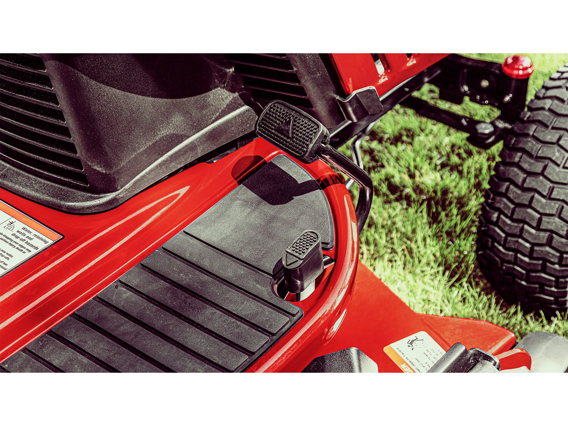 New 2023 Snapper SPX 42 in. Briggs & Stratton PXi Series 25 hp Red ...